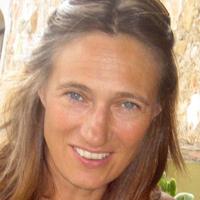 Rebecca Abrams's Instagram, Twitter & Facebook on IDCrawl